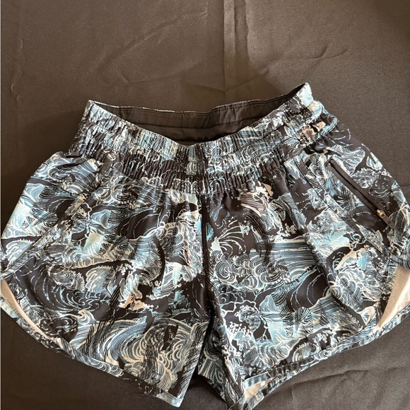 lululemon athletica | Shorts | Lululemon Black And Blue Wave Pattern ...